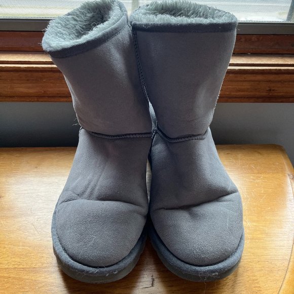 UGG | Shoes | Ugg Mid Height Boots | Poshmark